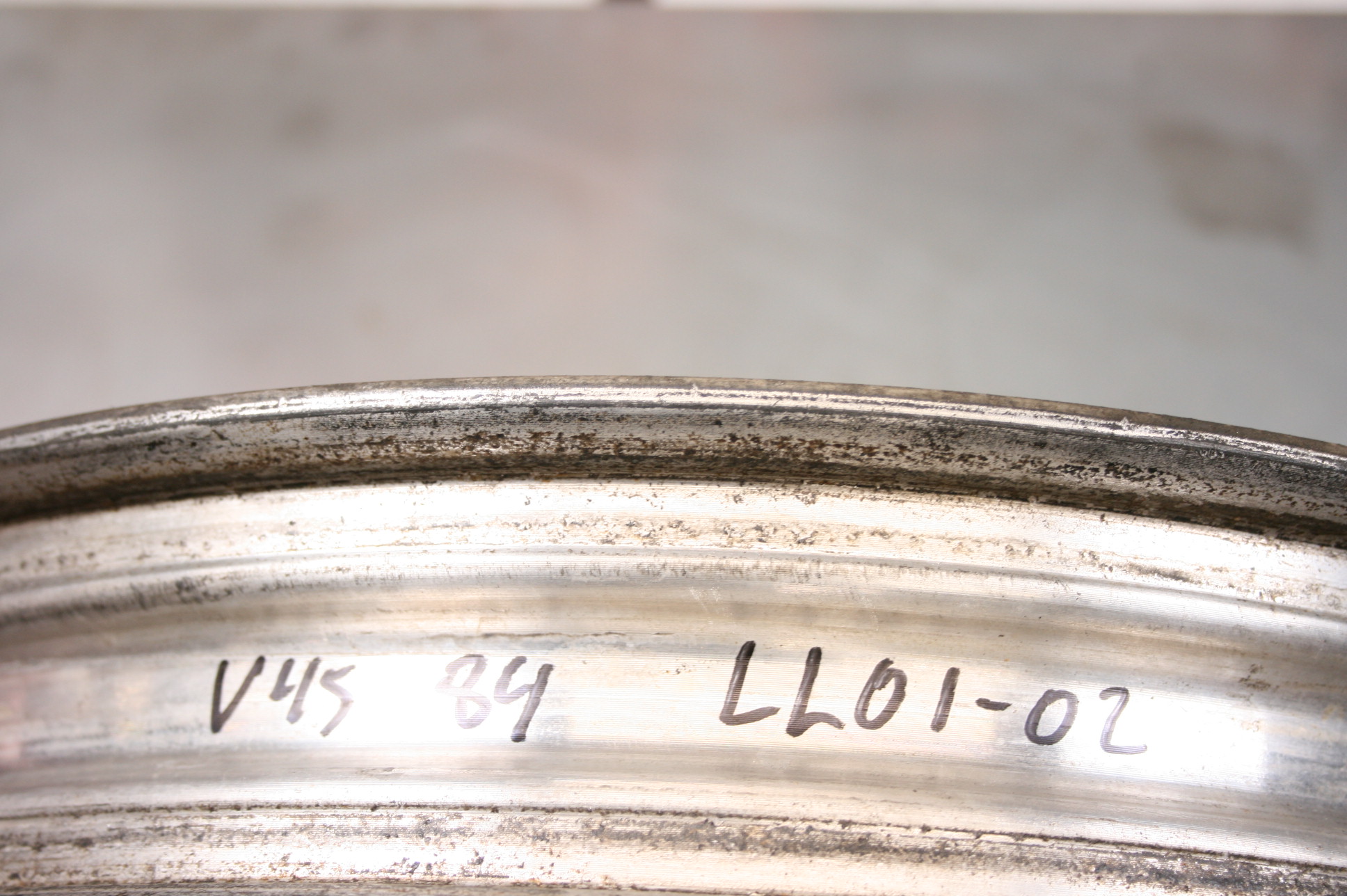 HONDA VF700C MAGNA 1984 RC09 USA - Voorwiel - 44650-MB4-771 Wheel Comp ...